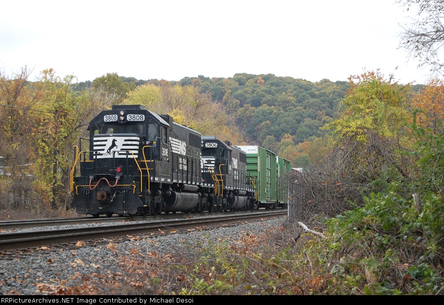 NS 3808 is the the Allentown Yard puller at the Ham
